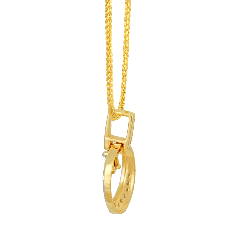 Splendid 18 Karat Yellow Gold And Diamond Ring Pendant
