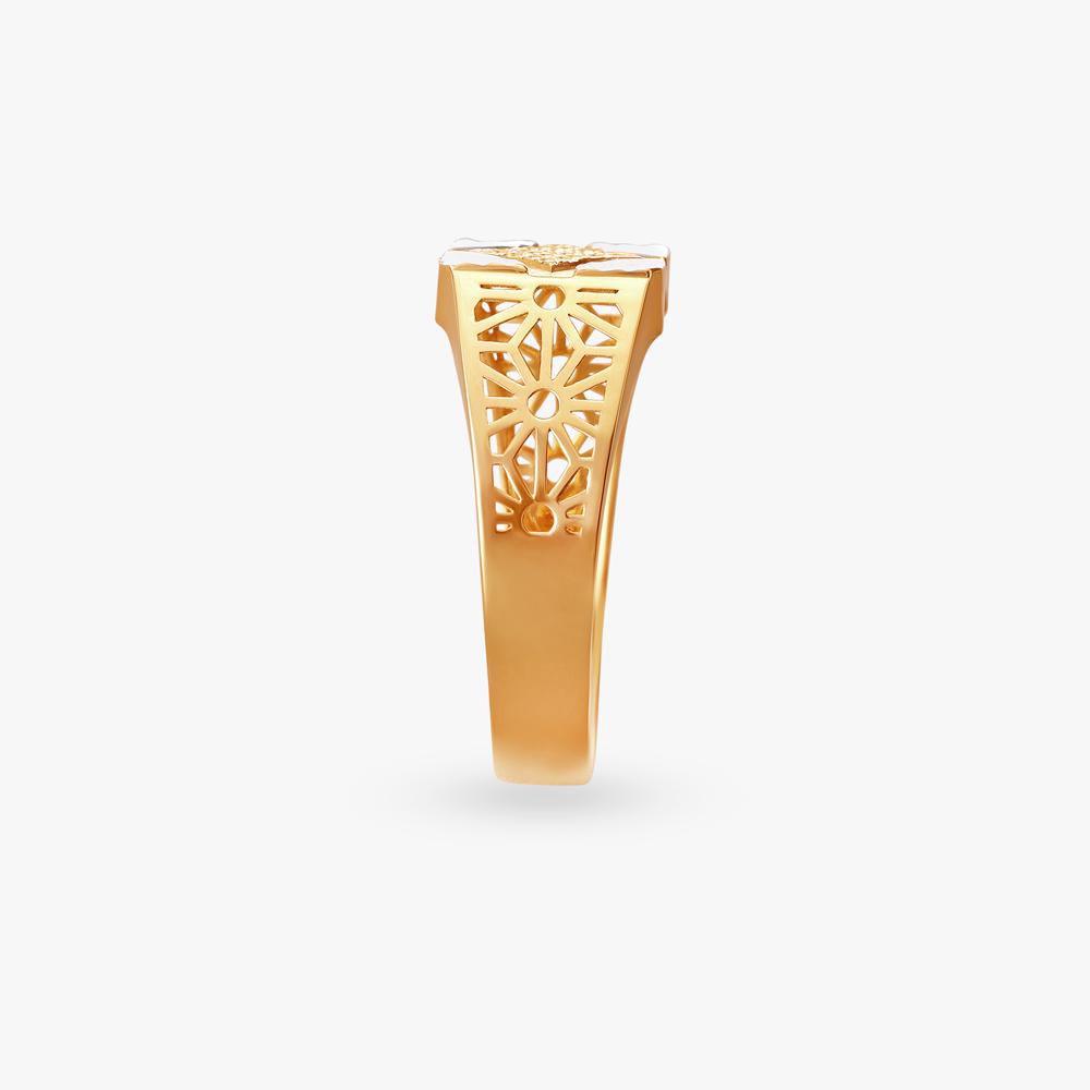 Intricate Elegance Gold Finger Ring for Men