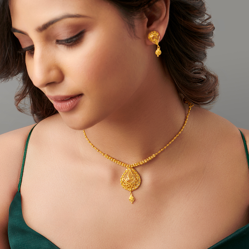 Floral Mesh Necklace Set