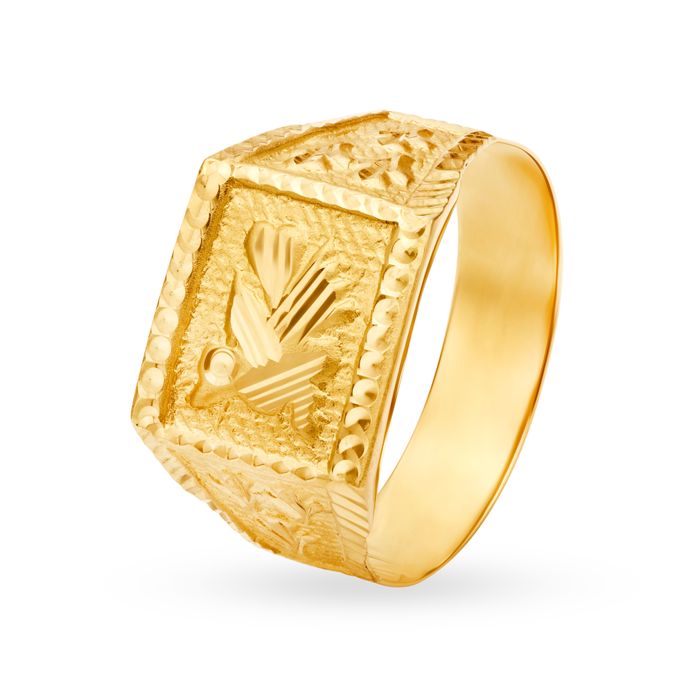 Attractive 22 Karat Yellow Gold Boat Finger Ring