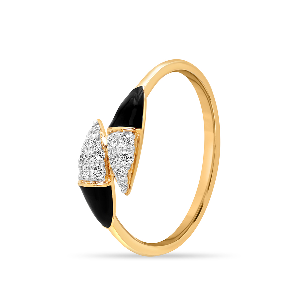 18KT Yellow Gold Sleek Diamond Ring
