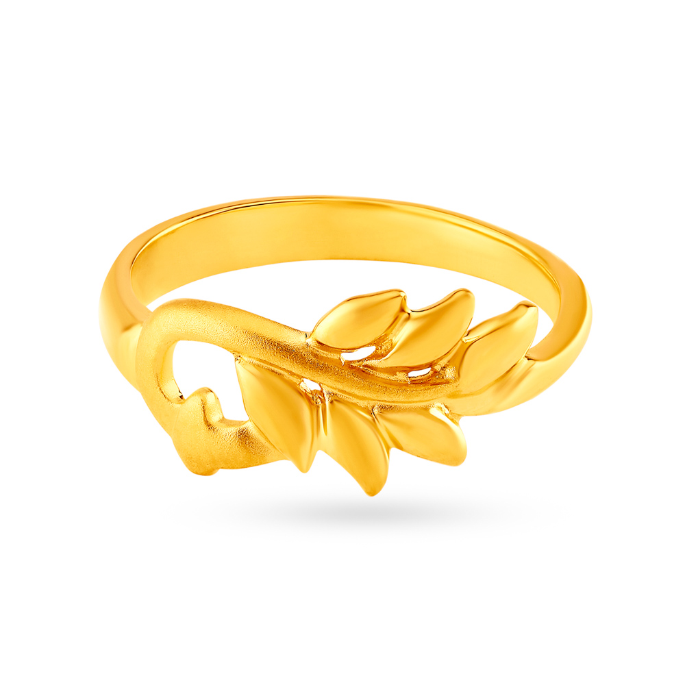 Exquisite 22 Karat Yellow Gold Leaf Finger Ring