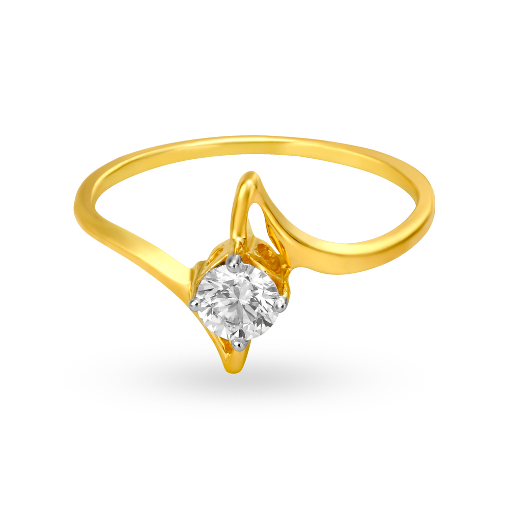Smart 18 Karat Gold And Diamond Pointer Ring