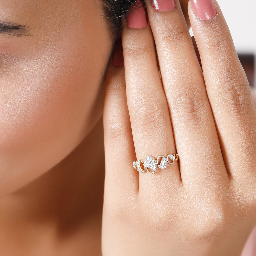 14KT Yellow Gold Oval Rhapsody Diamond Finger Ring