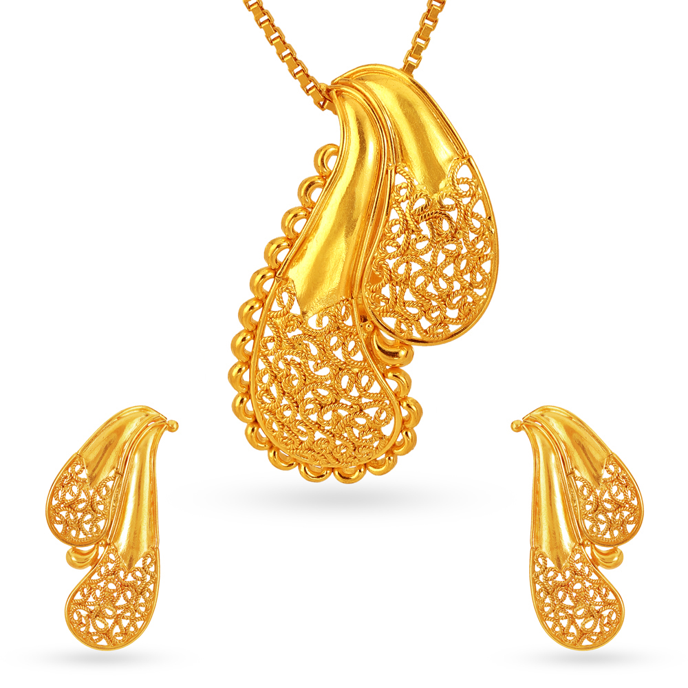 Mango Shaped Filigree Paisley Pendant Set
