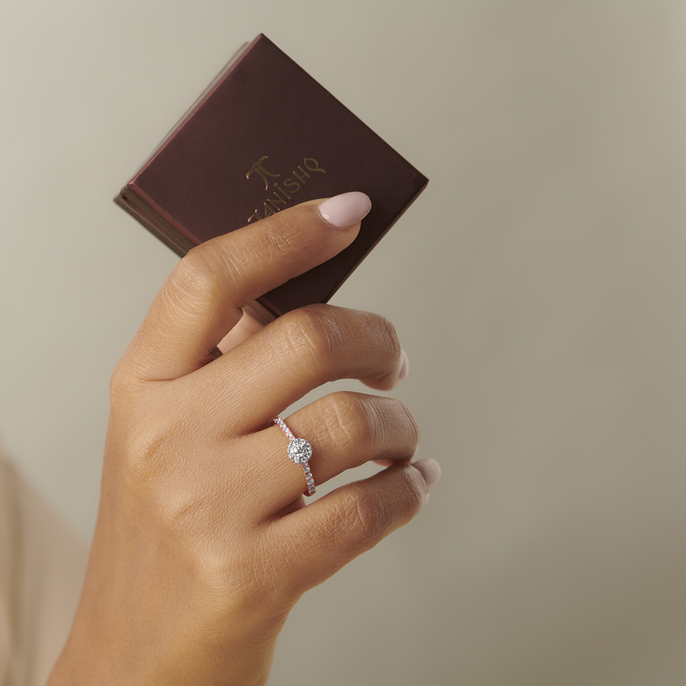 Classy Opulent Diamond Ring