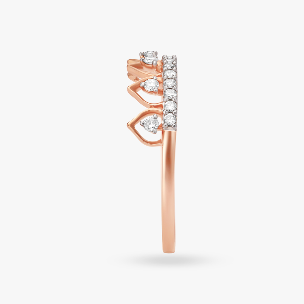 Royal Elegance Crowned Diamond Finger Ring