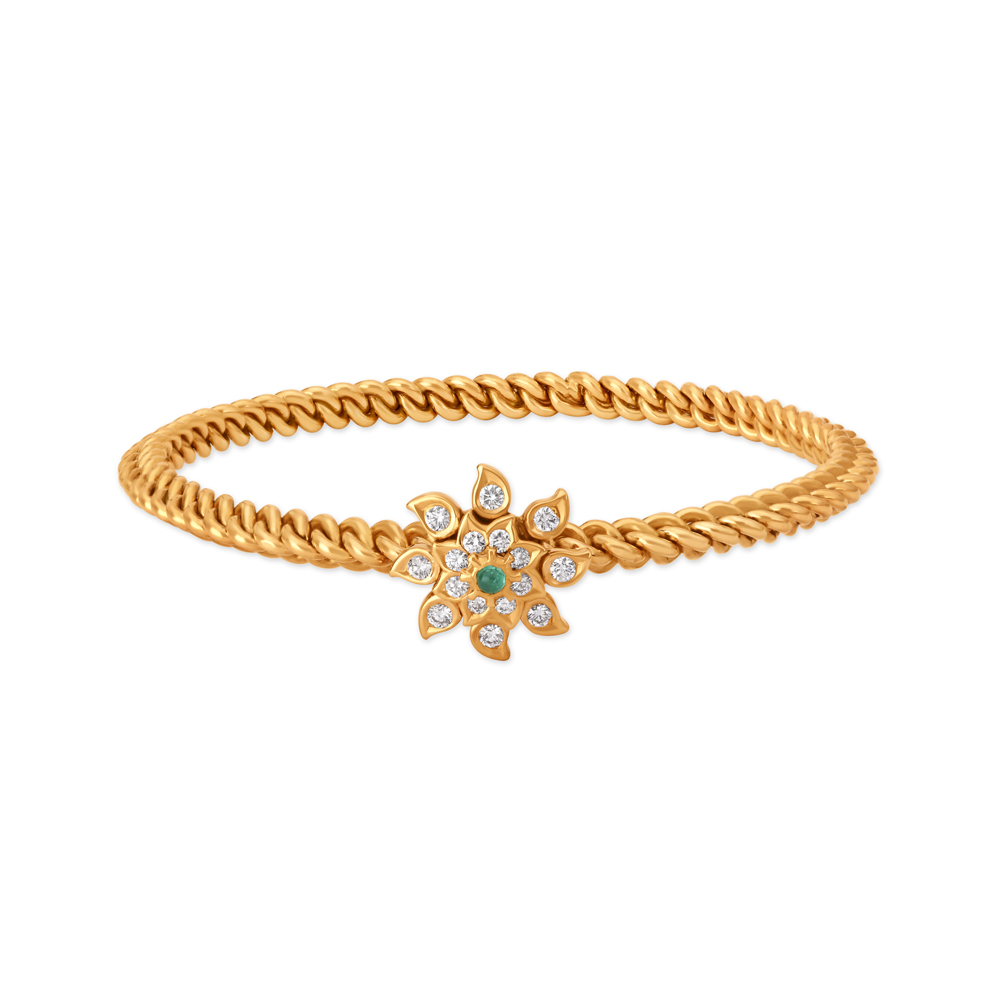 Captivating Emerald and Diamond Bangle