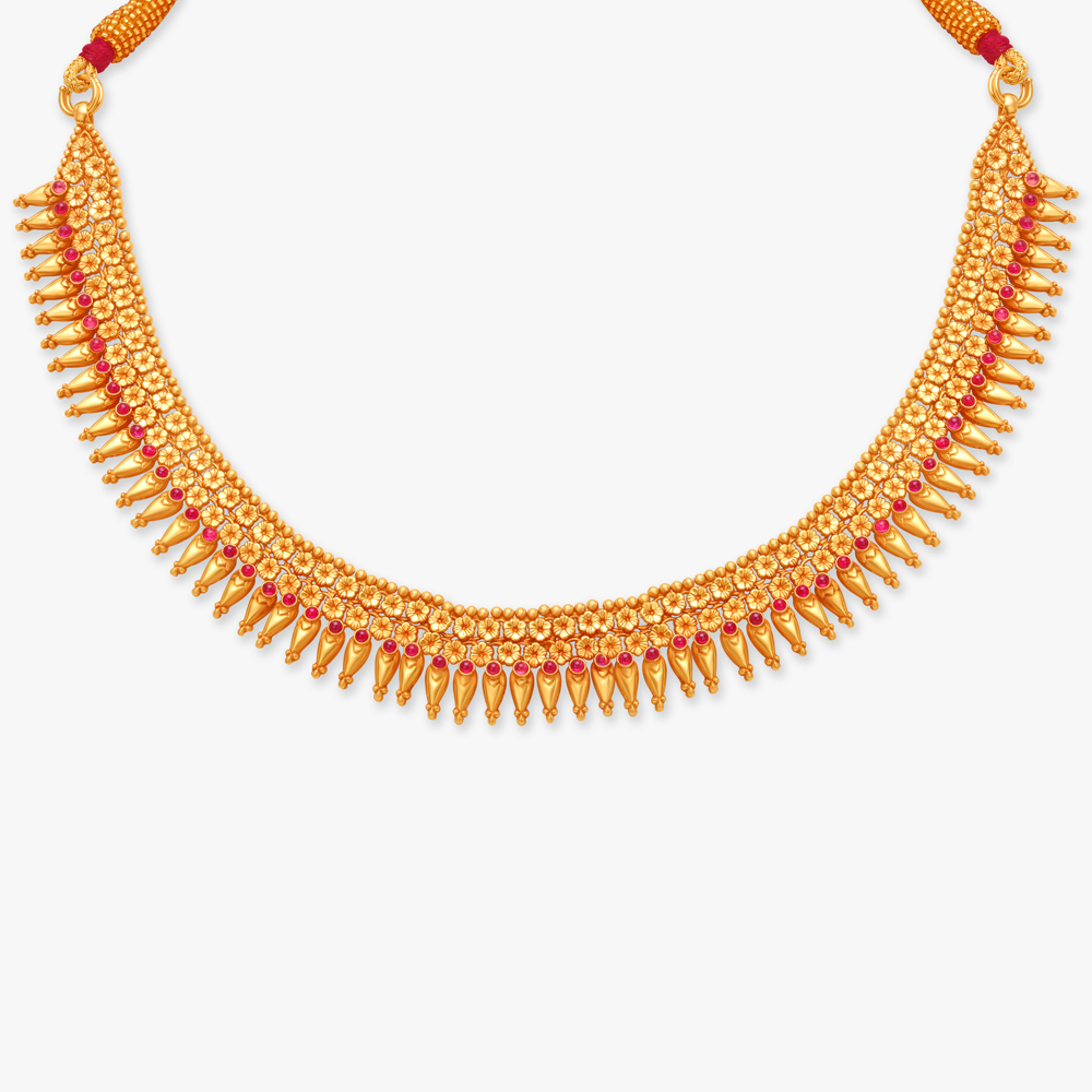 Splendid Intricate Necklace Set