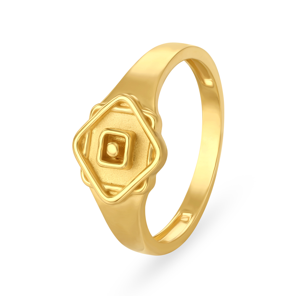 Understated Classy Gold Ring