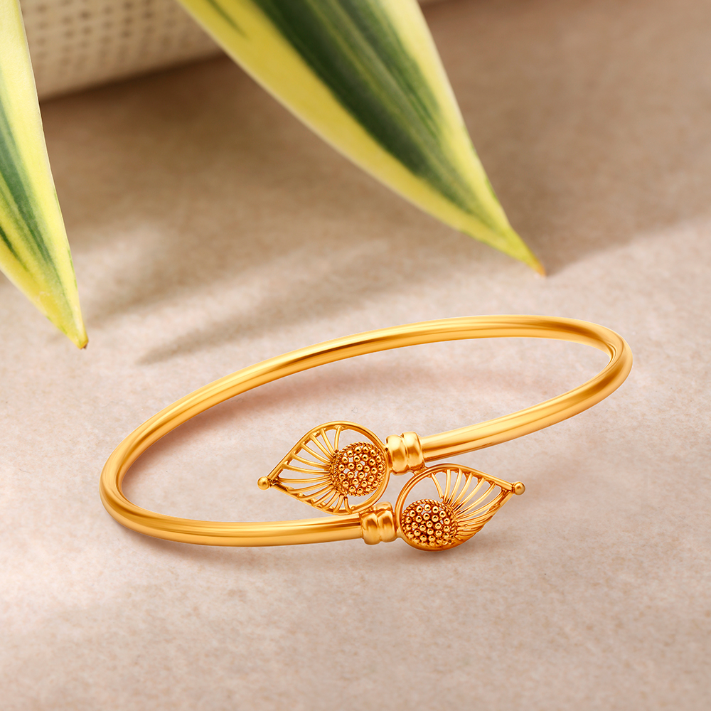 Alluring Gold Bangle