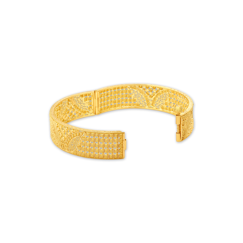 Resplendent Gold Mesh Bangle