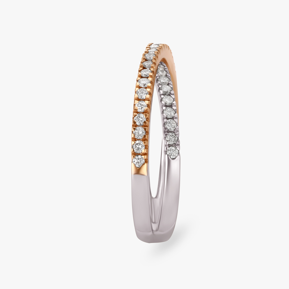 Alluring Diamond Finger Ring