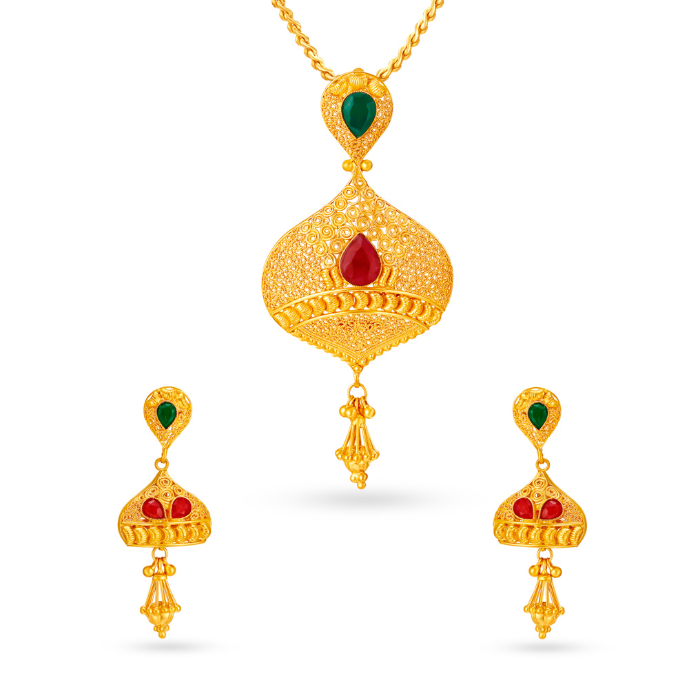22 Karat Gold Pendant Earrings Set