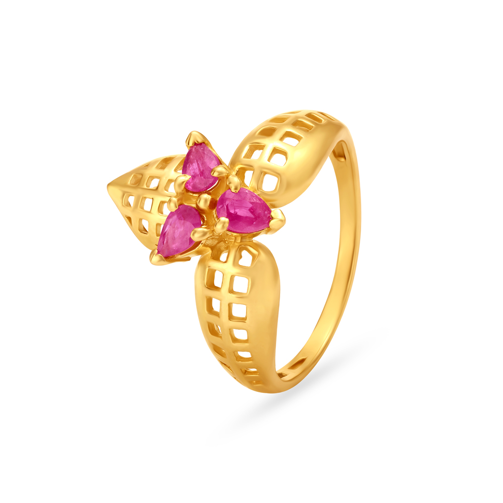 Dazzling Gold Ring Studded With Rubies