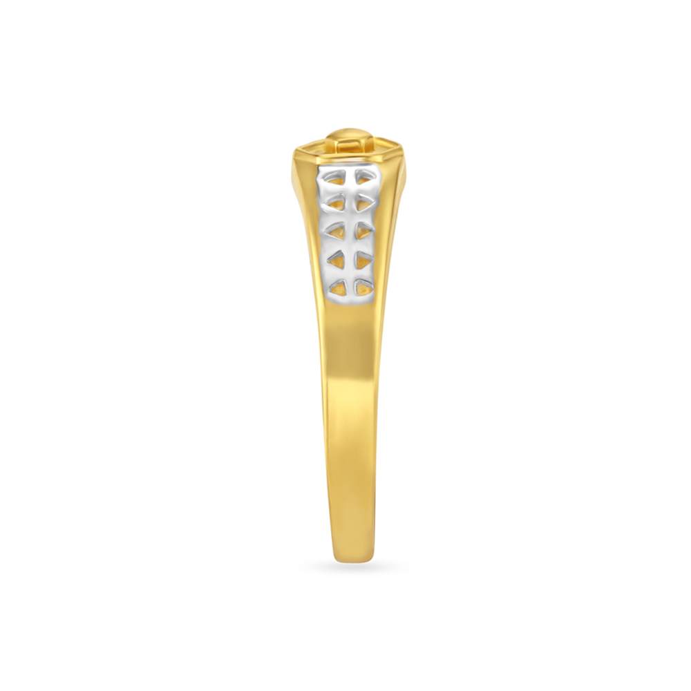 Brilliant Stylish Gold Ring