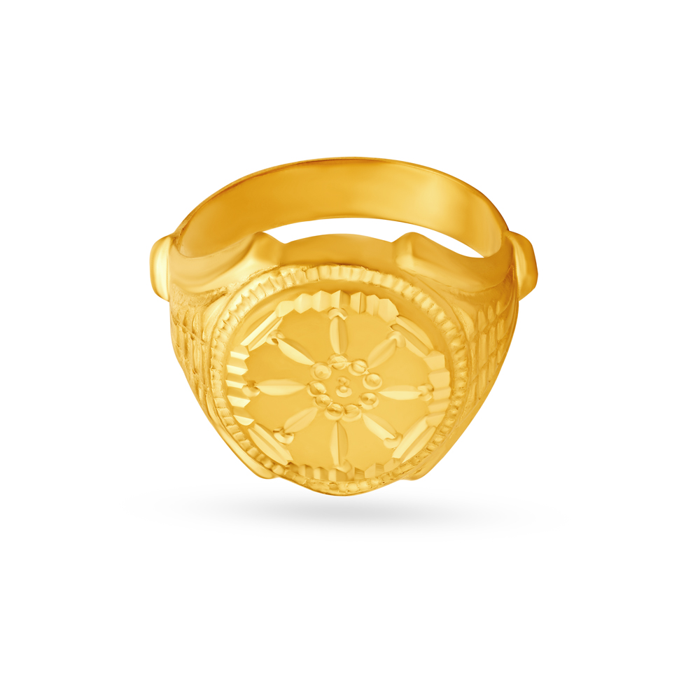 Entrancing Gold Finger Ring For Men