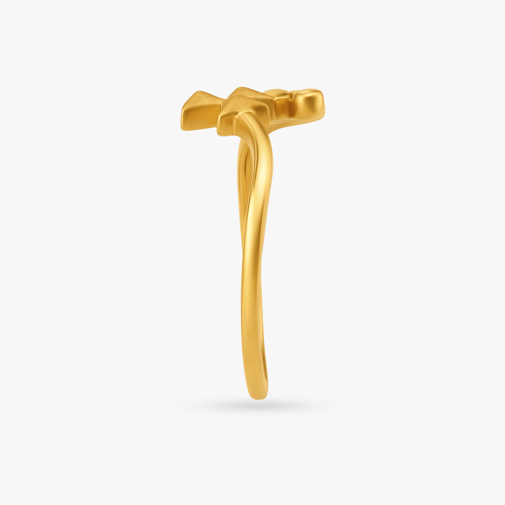 Fancy Pattern Gold Finger Ring