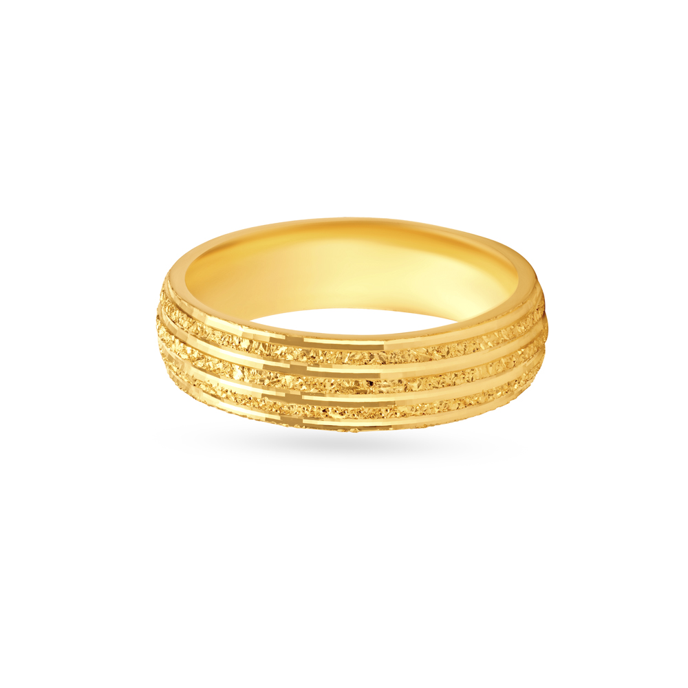 Sleek Gold Finger Band