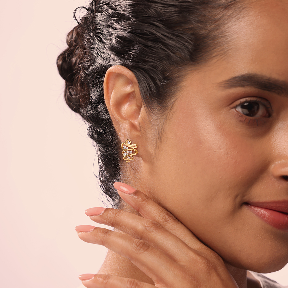 Gleaming Brook 14 Kt Gold & Diamond Stud Earrings