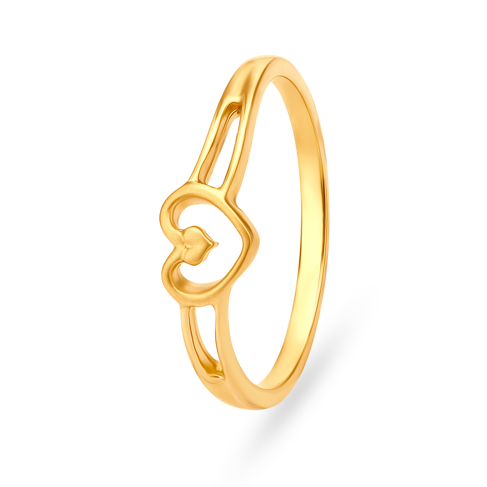 Awe-Striking 22 Karat Yellow Gold Heart Pattern Finger Ring