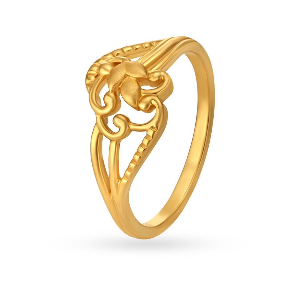 Striking Jali Work Gold Ring