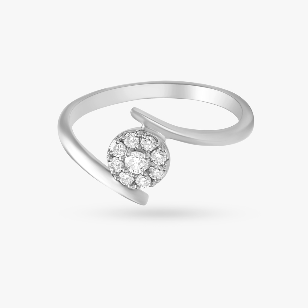 Enchanting Diamond Ring in Platinum
