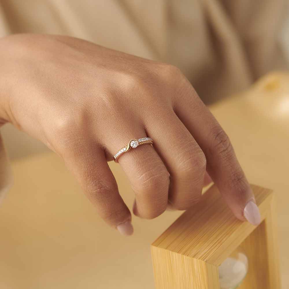 Classic Crossover Diamond Ring