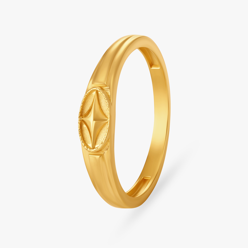 Dazzling Star Gold Finger Ring for Men
